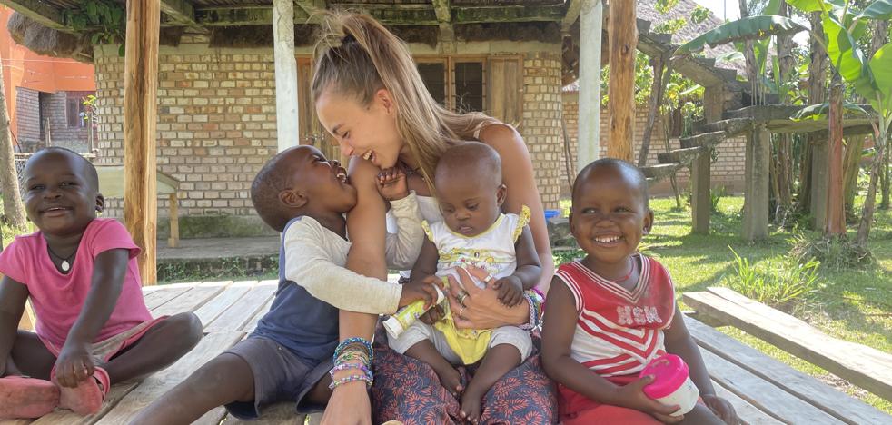 María Galán, la influencer humanitaria de 26 años que lo dejó todo para ...