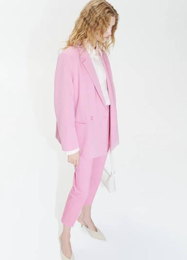 Los trajes en colores tendencia para primavera 2024 con los que ir ...