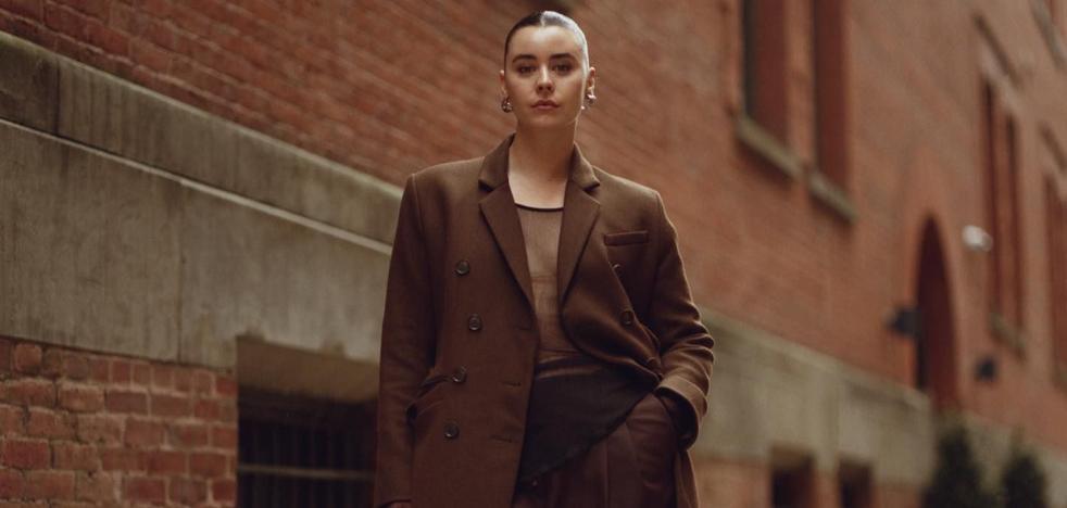 Básicos el Mocha Mousse, el color Pantone del 2025 | Mujerhoy