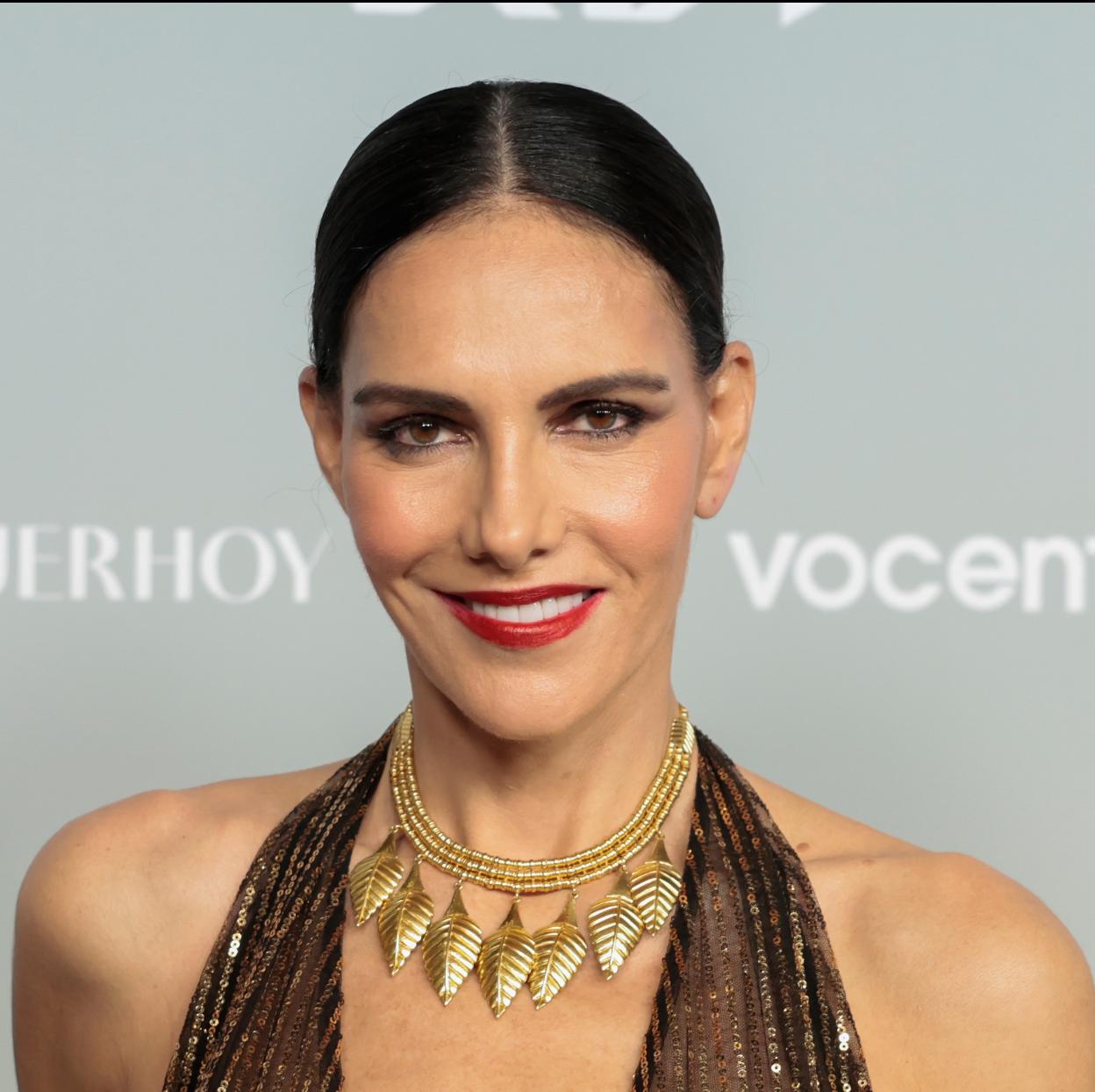 El noviazgo sorpresa de Adriana Abascal con el heredero a la Corona de ...